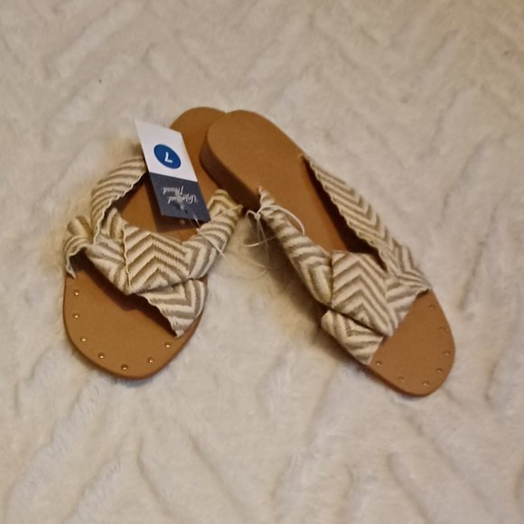 Universal Thread | Shoes | Universal Thread | Poshmark